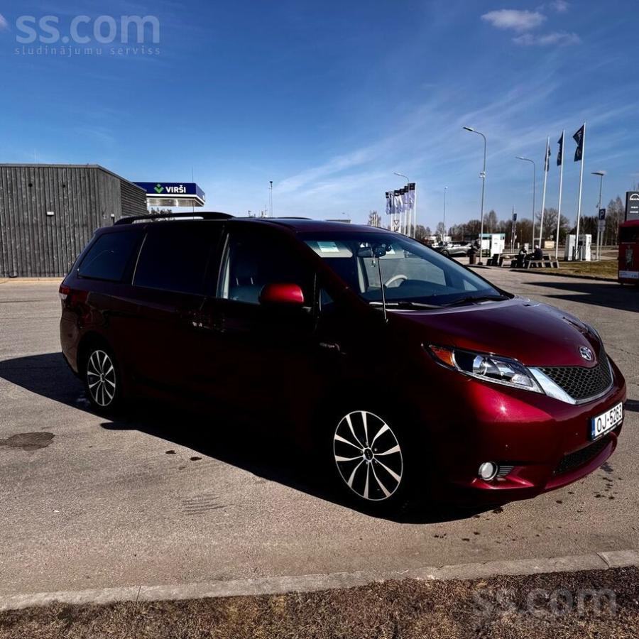Red Toyota Sienna 2013 in Riga, with an engine capacity of 3.50 L and mileage of 288 thousand km for 11900 €, photo 3 on AUTOMOTO.COM.LV