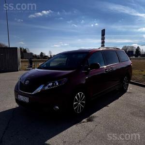 Red Toyota Sienna 2013 in Riga, with an engine capacity of 3.50 L and mileage of 288 thousand km for 11900 €, photo 5 on AUTOMOTO.COM.LV