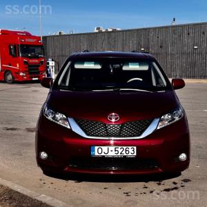 Red Toyota Sienna 2013 in Riga, with an engine capacity of 3.50 L and mileage of 288 thousand km for 11900 €, photo 6 on AUTOMOTO.COM.LV