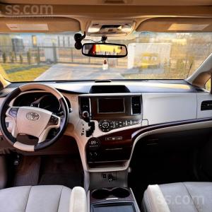 Red Toyota Sienna 2013 in Riga, with an engine capacity of 3.50 L and mileage of 288 thousand km for 11900 €, photo 10 on AUTOMOTO.COM.LV