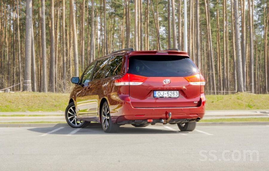 Sarkans Toyota Sienna 2013 Rīga, ar dzinēja tilpumu 3.50 L un nobraukumu 185 tūkst. km par 9490 €, foto 8 vietnē AUTOMOTO.COM.LV