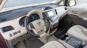 Sarkans Toyota Sienna 2013 Rīga, ar dzinēja tilpumu 3.50 L un nobraukumu 185 tūkst. km par 9490 €, foto 10 vietnē AUTOMOTO.COM.LV