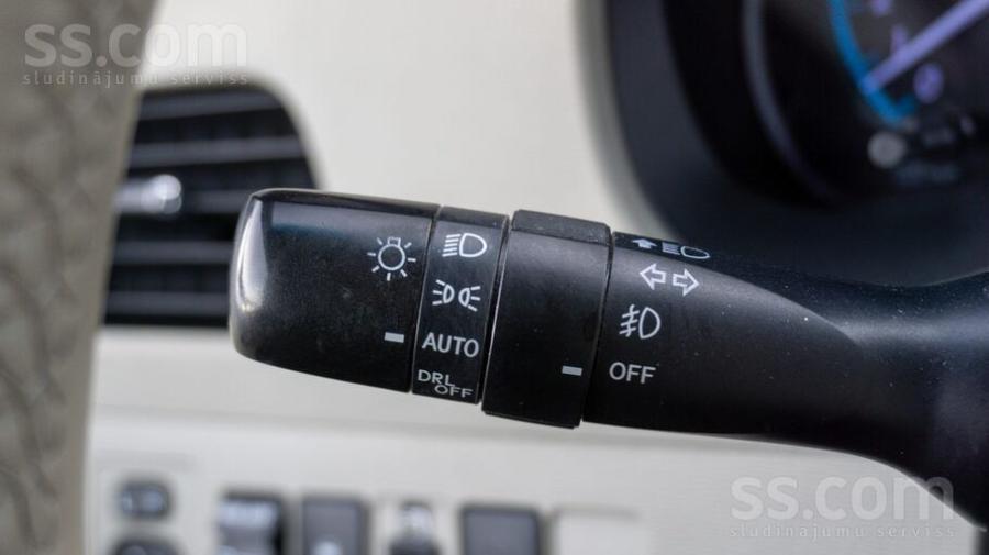 Sarkans Toyota Sienna 2013 Rīga, ar dzinēja tilpumu 3.50 L un nobraukumu 185 tūkst. km par 9490 €, foto 27 vietnē AUTOMOTO.COM.LV