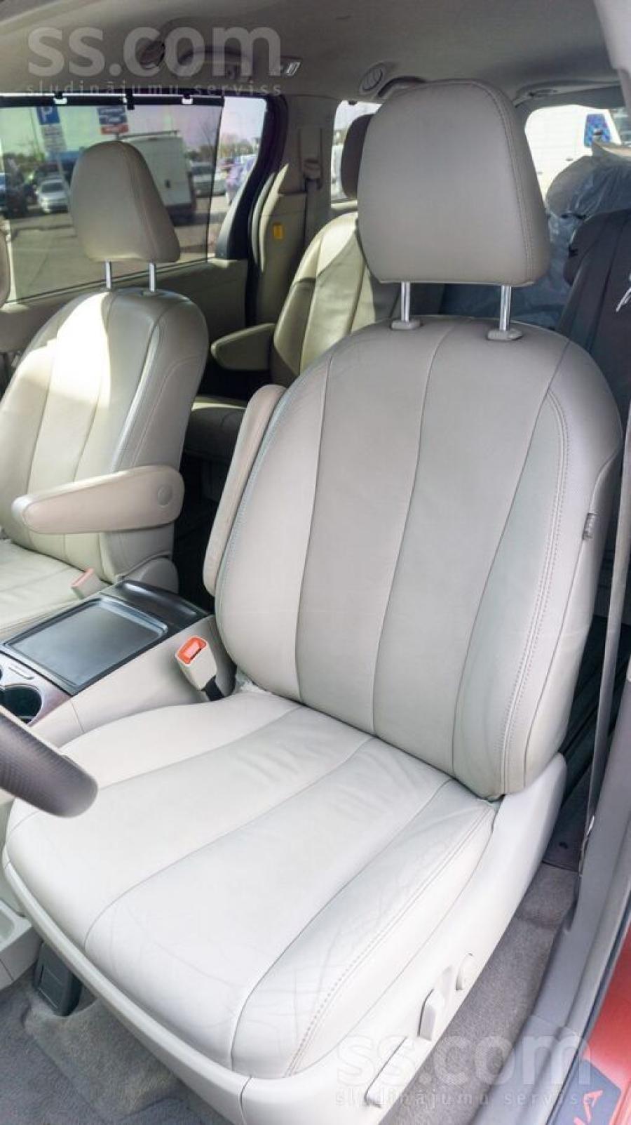 Sarkans Toyota Sienna 2013 Rīga, ar dzinēja tilpumu 3.50 L un nobraukumu 185 tūkst. km par 9490 €, foto 32 vietnē AUTOMOTO.COM.LV