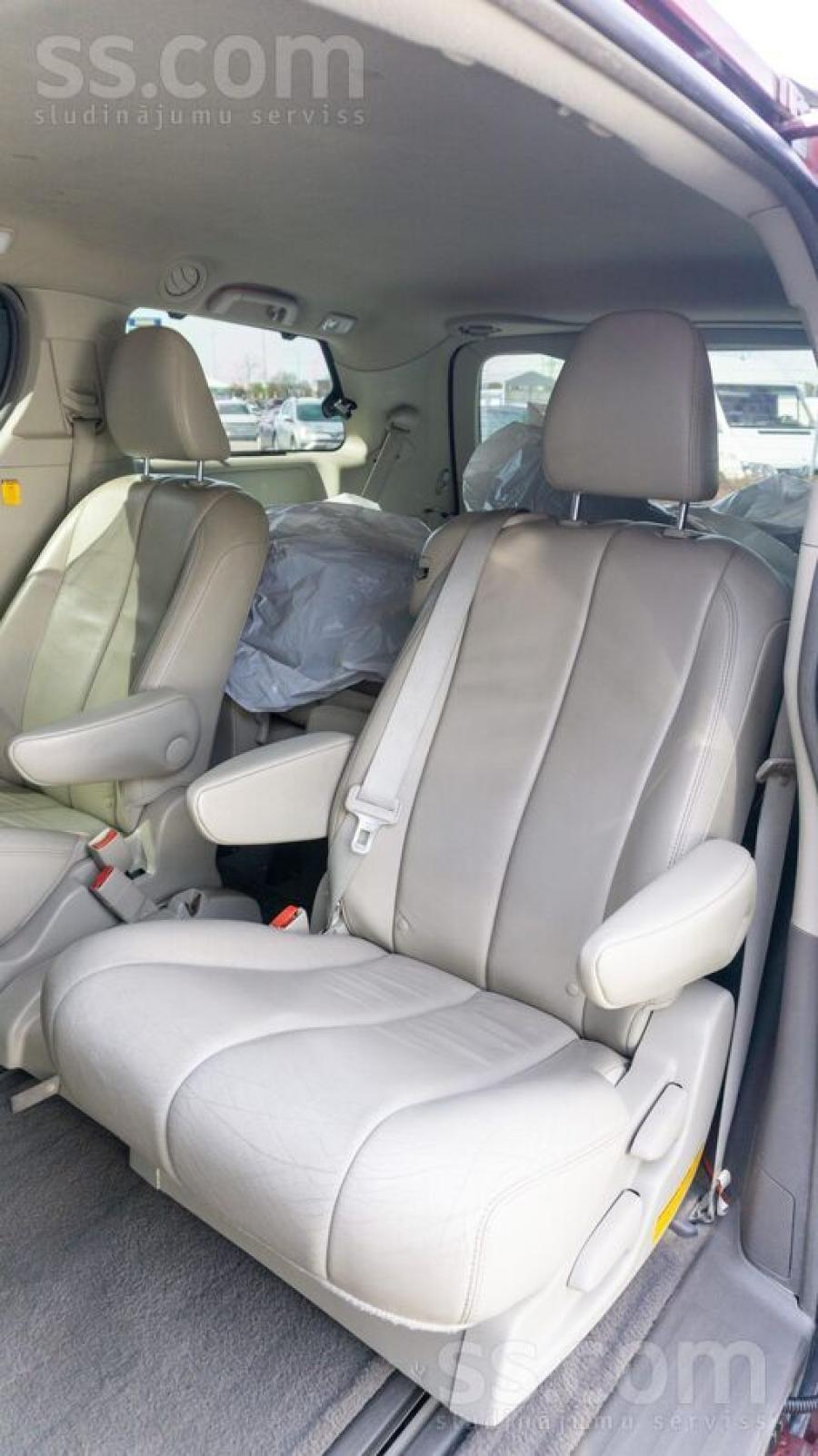 Sarkans Toyota Sienna 2013 Rīga, ar dzinēja tilpumu 3.50 L un nobraukumu 185 tūkst. km par 9490 €, foto 35 vietnē AUTOMOTO.COM.LV