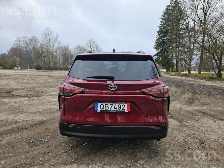 Sarkans Toyota Sienna 2021 Saldus, ar dzinēja tilpumu 2.50 L un nobraukumu 110 tūkst. km par 37000 €, foto 6 vietnē AUTOMOTO.COM.LV
