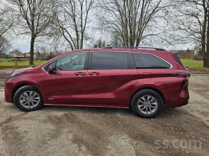 Sarkans Toyota Sienna 2021 Saldus, ar dzinēja tilpumu 2.50 L un nobraukumu 110 tūkst. km par 37000 €, foto 10 vietnē AUTOMOTO.COM.LV