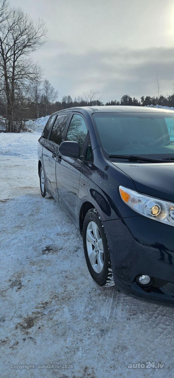 Toyota Sienna 2012 Tallina, ar dzinēja tilpumu 3.50 L un nobraukumu 284 tūkst. km par 15900 €, foto 11 vietnē AUTOMOTO.COM.LV