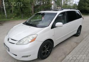 Balts Toyota Sienna 2008 Rēzekne, ar dzinēja tilpumu 3.50 L un nobraukumu 310 tūkst. km par 5800 €, foto  vietnē AUTOMOTO.COM.LV