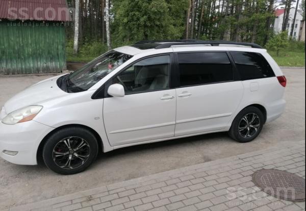 Balts Toyota Sienna 2008 Rēzekne, ar dzinēja tilpumu 3.50 L un nobraukumu 310 tūkst. km par 5800 €, foto 2 vietnē AUTOMOTO.COM.LV