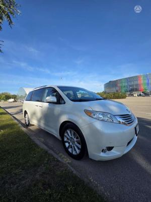 Balts Toyota Sienna 2014 Šauļi, ar dzinēja tilpumu 3.46 L un nobraukumu 240 tūkst. km par 14900 €, foto 10 vietnē AUTOMOTO.COM.LV