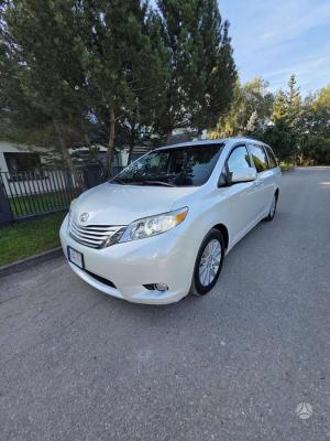 Balts Toyota Sienna 2014 Šauļi, ar dzinēja tilpumu 3.46 L un nobraukumu 240 tūkst. km par 14900 €, foto 14 vietnē AUTOMOTO.COM.LV