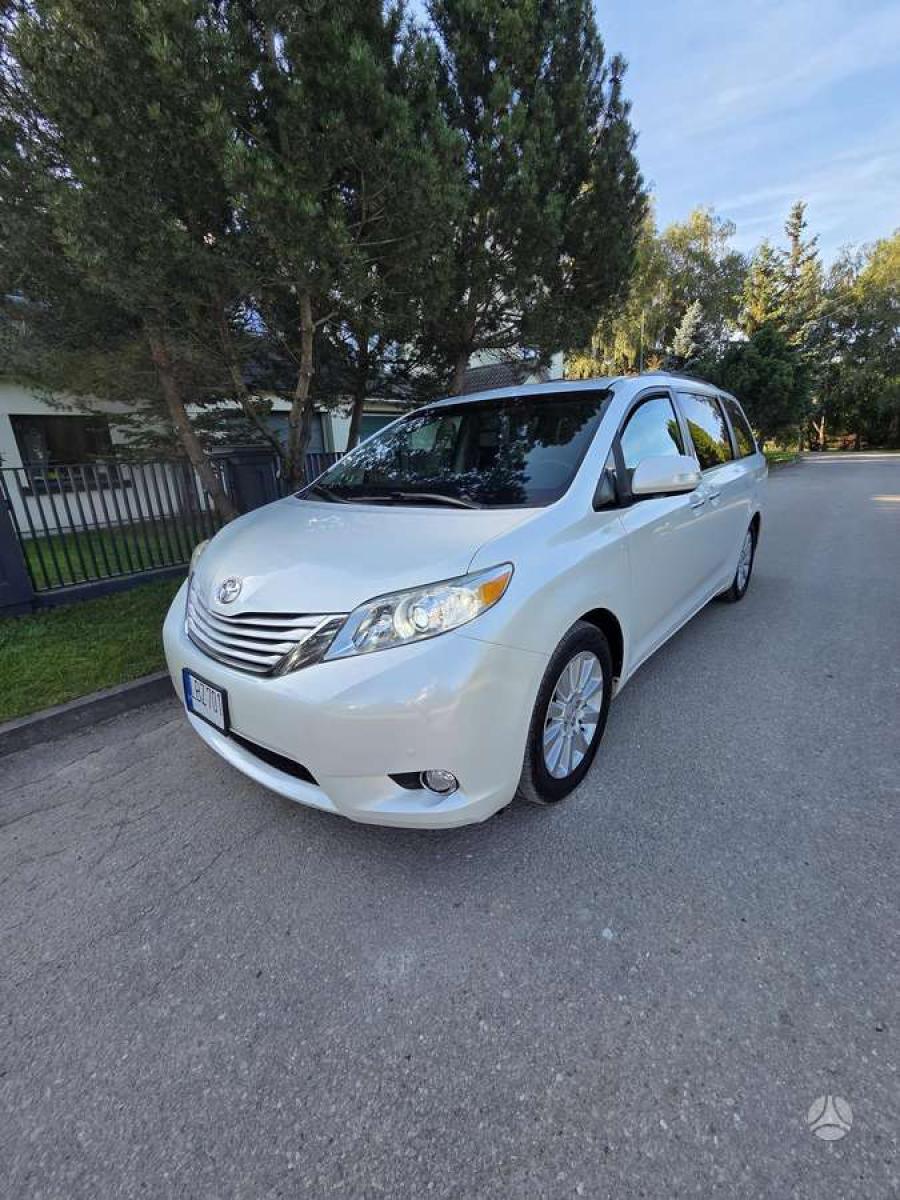 Balts Toyota Sienna 2014 Šauļi, ar dzinēja tilpumu 3.46 L un nobraukumu 240 tūkst. km par 14900 €, foto 14 vietnē AUTOMOTO.COM.LV