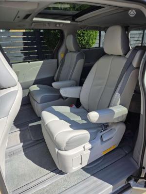 Balts Toyota Sienna 2014 Šauļi, ar dzinēja tilpumu 3.46 L un nobraukumu 240 tūkst. km par 14900 €, foto 16 vietnē AUTOMOTO.COM.LV