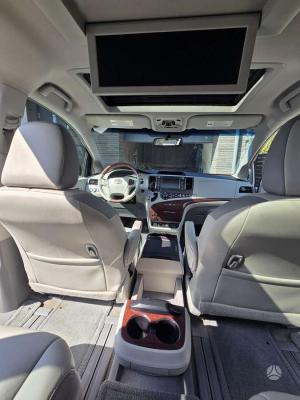 Balts Toyota Sienna 2014 Šauļi, ar dzinēja tilpumu 3.46 L un nobraukumu 240 tūkst. km par 14900 €, foto 19 vietnē AUTOMOTO.COM.LV