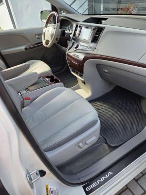 Balts Toyota Sienna 2014 Šauļi, ar dzinēja tilpumu 3.46 L un nobraukumu 240 tūkst. km par 14900 €, foto 22 vietnē AUTOMOTO.COM.LV