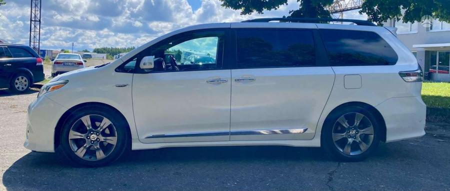 Balts Toyota Sienna 2015 Šauļi, ar dzinēja tilpumu 3.50 L un nobraukumu 202 tūkst. km par 18750 €, foto 5 vietnē AUTOMOTO.COM.LV