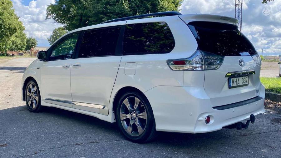 Balts Toyota Sienna 2015 Šauļi, ar dzinēja tilpumu 3.50 L un nobraukumu 202 tūkst. km par 18750 €, foto 7 vietnē AUTOMOTO.COM.LV