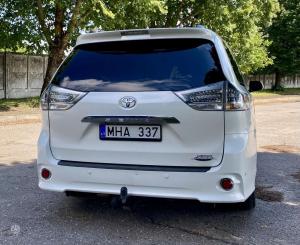 Balts Toyota Sienna 2015 Šauļi, ar dzinēja tilpumu 3.50 L un nobraukumu 202 tūkst. km par 18750 €, foto 8 vietnē AUTOMOTO.COM.LV