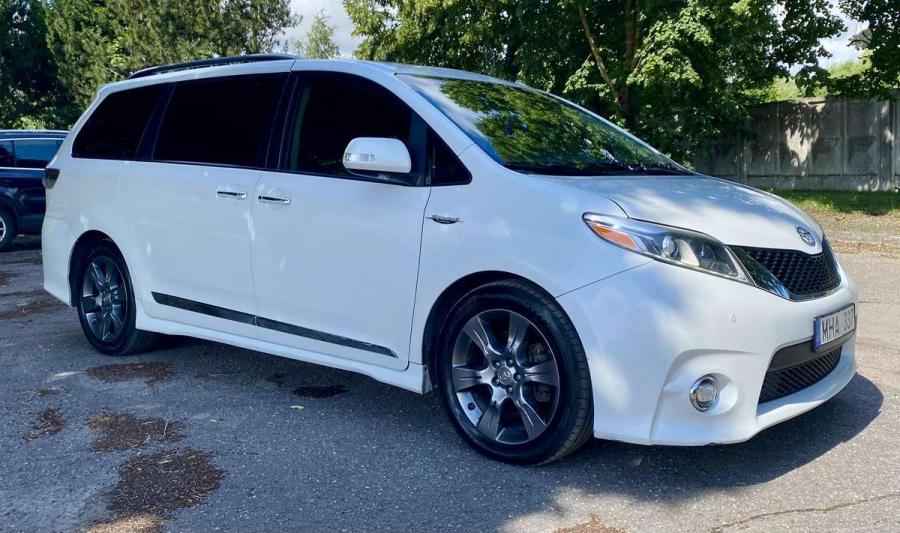 Balts Toyota Sienna 2015 Šauļi, ar dzinēja tilpumu 3.50 L un nobraukumu 202 tūkst. km par 18750 €, foto 11 vietnē AUTOMOTO.COM.LV