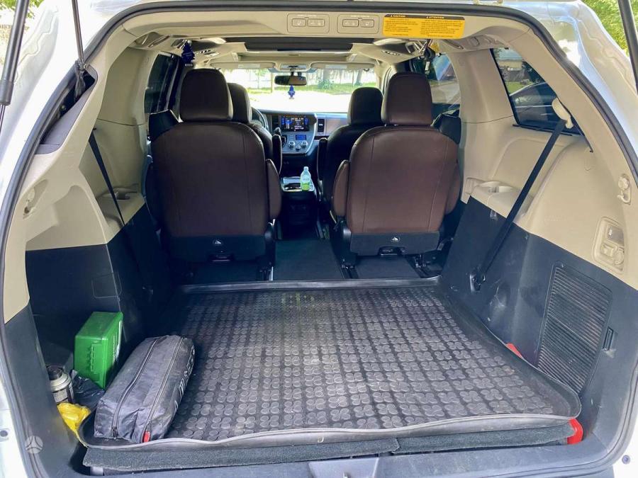 Balts Toyota Sienna 2015 Šauļi, ar dzinēja tilpumu 3.50 L un nobraukumu 202 tūkst. km par 18750 €, foto 14 vietnē AUTOMOTO.COM.LV