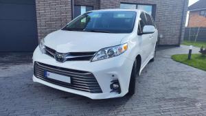White Toyota Sienna 2018 in Klaipeda, with an engine capacity of 3.50 L and mileage of 155 thousand km for 19900 €, photo  on AUTOMOTO.COM.LV