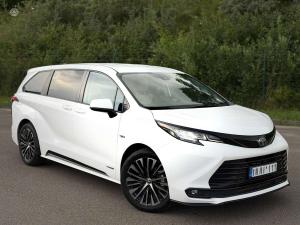 White Toyota Sienna 2021 in Vilnius, with an engine capacity of 2.50 L and mileage of 158 thousand km for 35500 €, photo  on AUTOMOTO.COM.LV