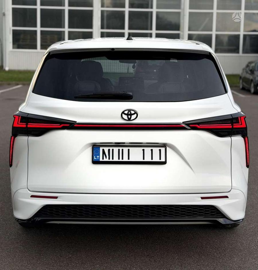 Balts Toyota Sienna 2021 Viļņa, ar dzinēja tilpumu 2.50 L un nobraukumu 158 tūkst. km par 35500 €, foto 6 vietnē AUTOMOTO.COM.LV