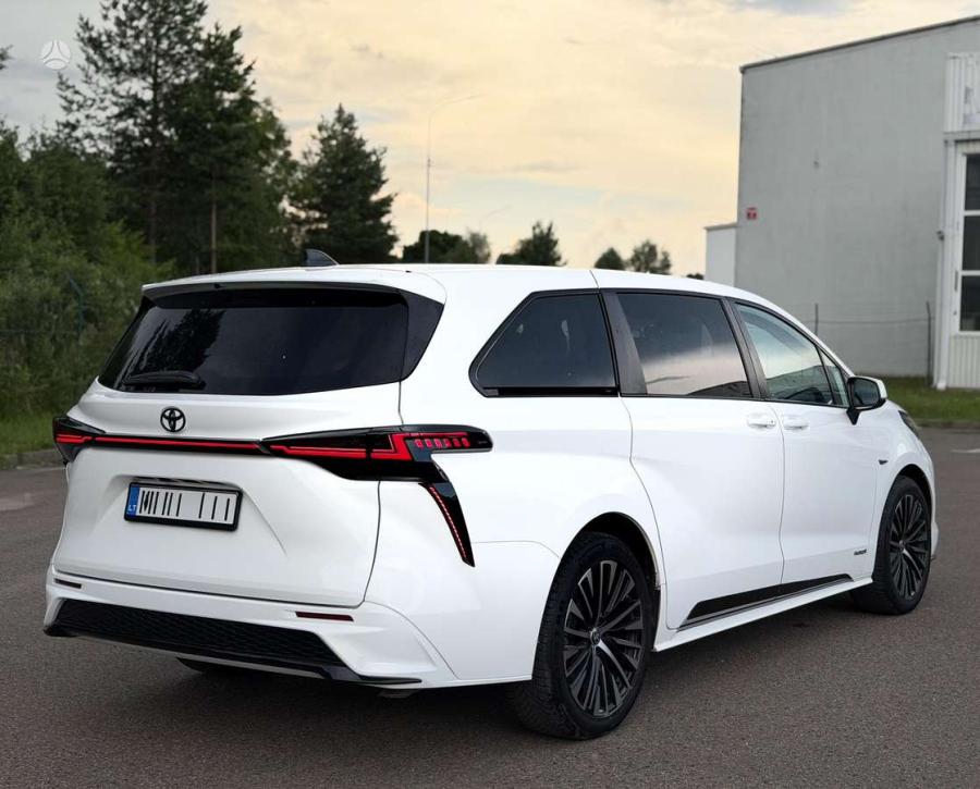 Balts Toyota Sienna 2021 Viļņa, ar dzinēja tilpumu 2.50 L un nobraukumu 158 tūkst. km par 35500 €, foto 8 vietnē AUTOMOTO.COM.LV