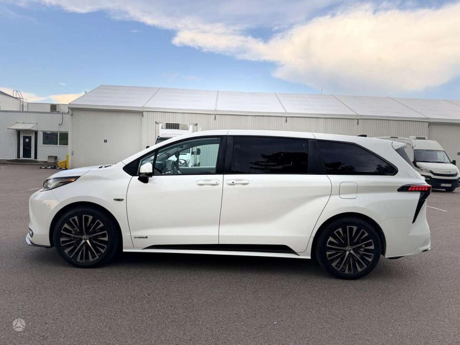 Balts Toyota Sienna 2021 Viļņa, ar dzinēja tilpumu 2.50 L un nobraukumu 158 tūkst. km par 35500 €, foto 9 vietnē AUTOMOTO.COM.LV