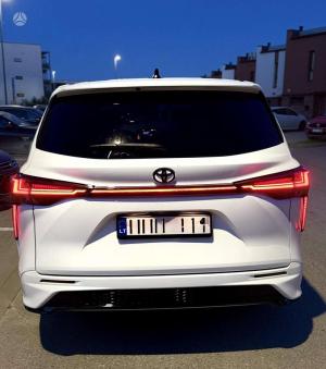 Balts Toyota Sienna 2021 Viļņa, ar dzinēja tilpumu 2.50 L un nobraukumu 158 tūkst. km par 35500 €, foto 17 vietnē AUTOMOTO.COM.LV