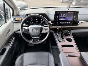 Balts Toyota Sienna 2021 Viļņa, ar dzinēja tilpumu 2.50 L un nobraukumu 158 tūkst. km par 35500 €, foto 21 vietnē AUTOMOTO.COM.LV