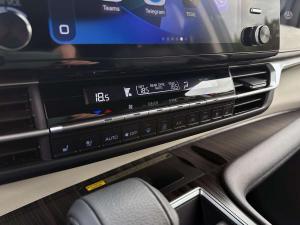 Белый Тойота Сиенна 2023 в Шяуляй, объемом двигателя 2.50 л и пробегом 56 тыс. км за 49900 €, фото 29 на AUTOMOTO.COM.LV