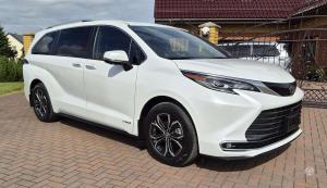 White Toyota Sienna 2025 in Siauliai, with an engine capacity of 2.50 L and mileage of 3 thousand km for 63900 €, photo 3 on AUTOMOTO.COM.LV