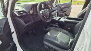 White Toyota Sienna 2025 in Siauliai, with an engine capacity of 2.50 L and mileage of 3 thousand km for 63900 €, photo 7 on AUTOMOTO.COM.LV