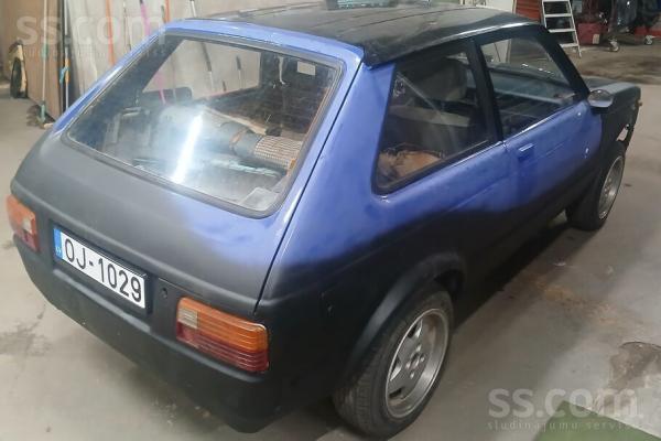 Blue Toyota Starlet 1982 in Riga, with an engine capacity of 1.30 L and mileage of 211 thousand km for 950 €, photo 1 on AUTOMOTO.COM.LV