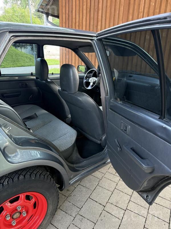Pelēks Toyota Starlet 1991 Jelgava, ar dzinēja tilpumu 1.00 L un nobraukumu 177 tūkst. km par 1700 €, foto 9 vietnē AUTOMOTO.COM.LV
