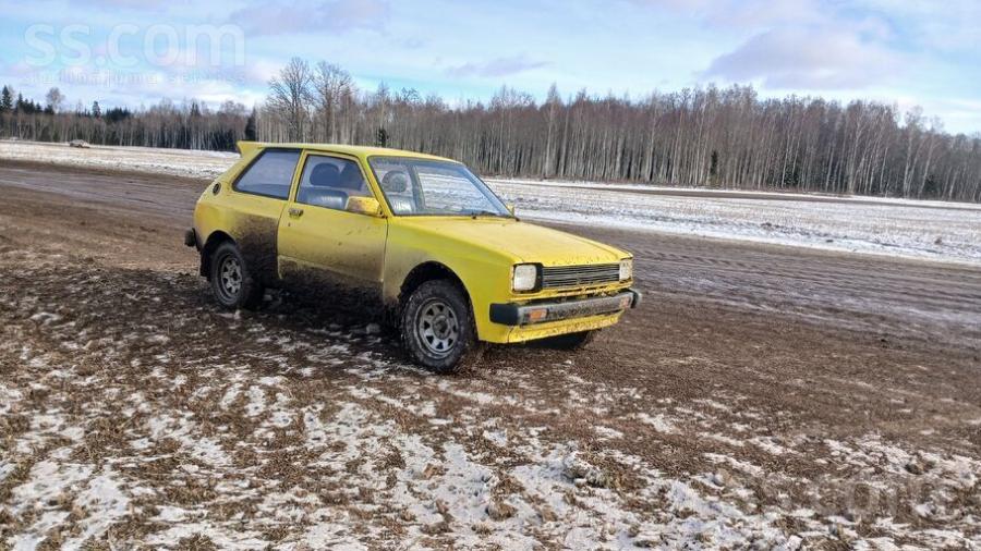 Yellow Toyota Starlet 1980 in Riga, with an engine capacity of 1.30 L and mileage of 265 thousand km for 1800 €, photo 5 on AUTOMOTO.COM.LV