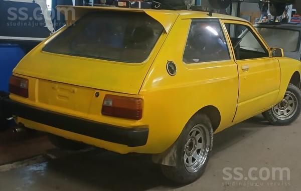 Yellow Toyota Starlet 1980 in Riga, with an engine capacity of 1.30 L and mileage of 265 thousand km for 1800 €, photo 5 on AUTOMOTO.COM.LV