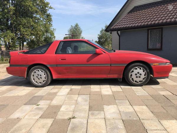Red Toyota Supra 1989 in Vilnius, with an engine capacity of 2.95 L and mileage of 184 thousand km for 10900 €, photo 7 on AUTOMOTO.COM.LV