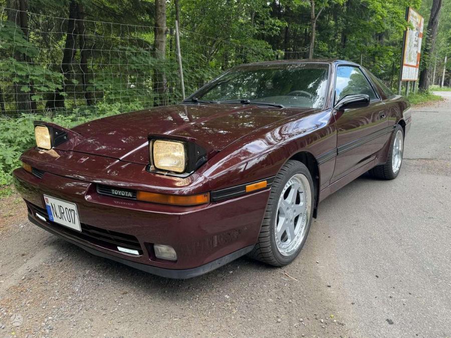 Red Toyota Supra 1990 in Taurage, with an engine capacity of 2.95 L and mileage of 254 thousand km for 18700 €, photo 3 on AUTOMOTO.COM.LV