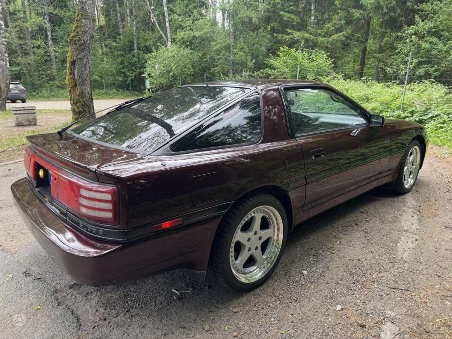 Red Toyota Supra 1990 in Taurage, with an engine capacity of 2.95 L and mileage of 254 thousand km for 18700 €, photo 9 on AUTOMOTO.COM.LV