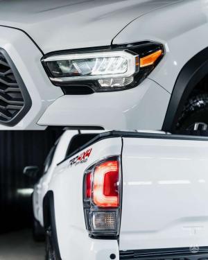 Balts Toyota Tacoma 2021 Viļņa, ar dzinēja tilpumu 3.46 L un nobraukumu 15 tūkst. km par 51999 €, foto 18 vietnē AUTOMOTO.COM.LV