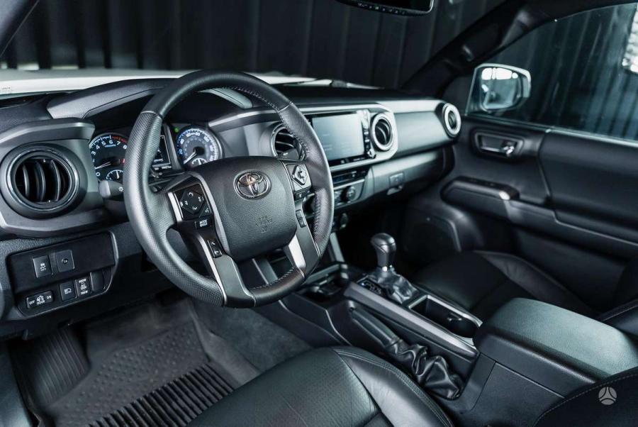 Balts Toyota Tacoma 2021 Viļņa, ar dzinēja tilpumu 3.46 L un nobraukumu 15 tūkst. km par 51999 €, foto 22 vietnē AUTOMOTO.COM.LV