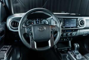 Balts Toyota Tacoma 2021 Viļņa, ar dzinēja tilpumu 3.46 L un nobraukumu 15 tūkst. km par 51999 €, foto 23 vietnē AUTOMOTO.COM.LV
