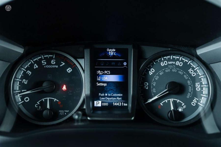 Balts Toyota Tacoma 2021 Viļņa, ar dzinēja tilpumu 3.46 L un nobraukumu 15 tūkst. km par 51999 €, foto 25 vietnē AUTOMOTO.COM.LV