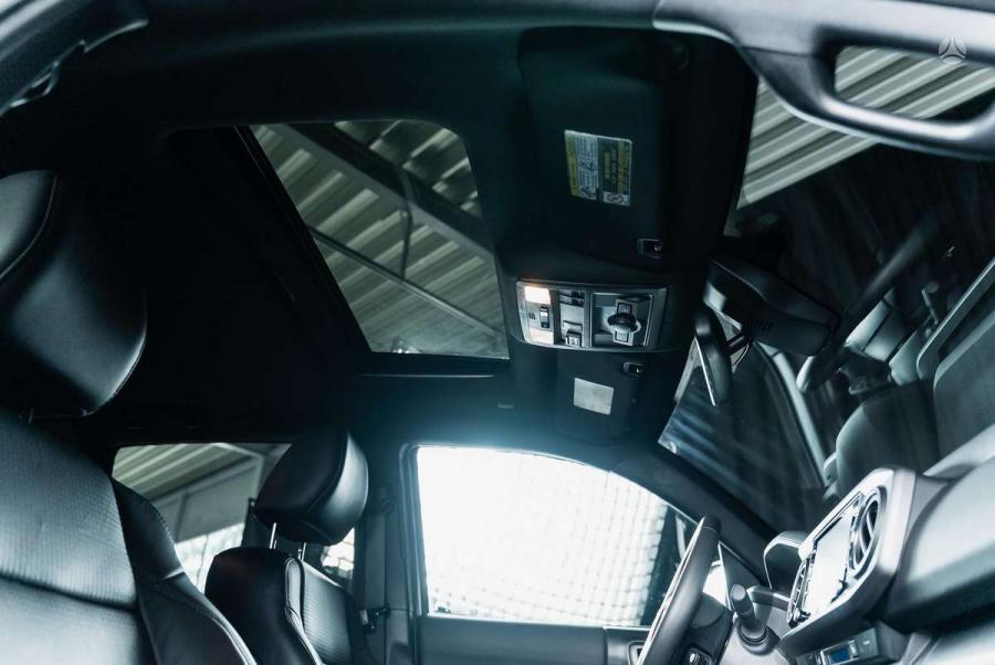 Balts Toyota Tacoma 2021 Viļņa, ar dzinēja tilpumu 3.46 L un nobraukumu 15 tūkst. km par 51999 €, foto 31 vietnē AUTOMOTO.COM.LV