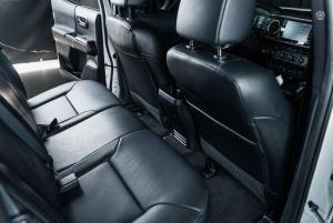 Balts Toyota Tacoma 2021 Viļņa, ar dzinēja tilpumu 3.46 L un nobraukumu 15 tūkst. km par 51999 €, foto 34 vietnē AUTOMOTO.COM.LV