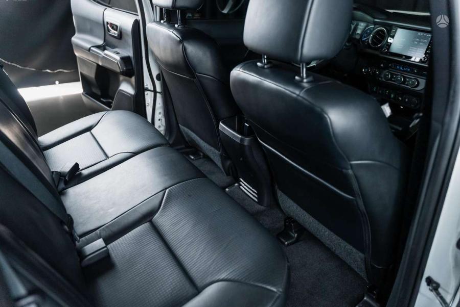 Balts Toyota Tacoma 2021 Viļņa, ar dzinēja tilpumu 3.46 L un nobraukumu 15 tūkst. km par 51999 €, foto 34 vietnē AUTOMOTO.COM.LV