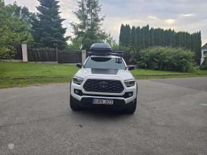 Balts Toyota Tacoma 2023 Viļņa, ar dzinēja tilpumu 3.50 L un nobraukumu 31 tūkst. km par 41500 €, foto 4 vietnē AUTOMOTO.COM.LV